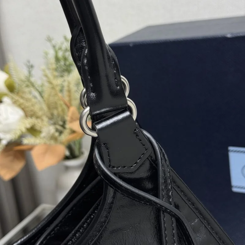 High accuracy Prada Hobo Bags