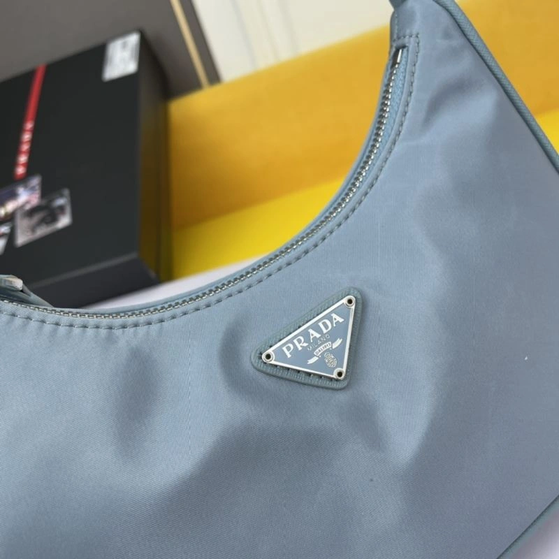 Accurate model Prada Hobo Bags