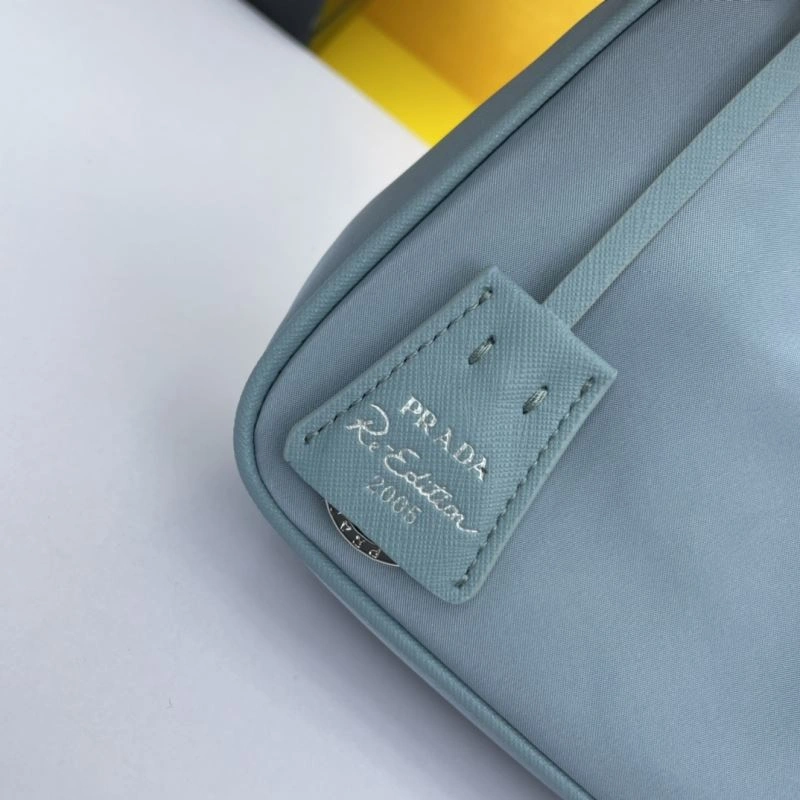 Accurate model Prada Hobo Bags