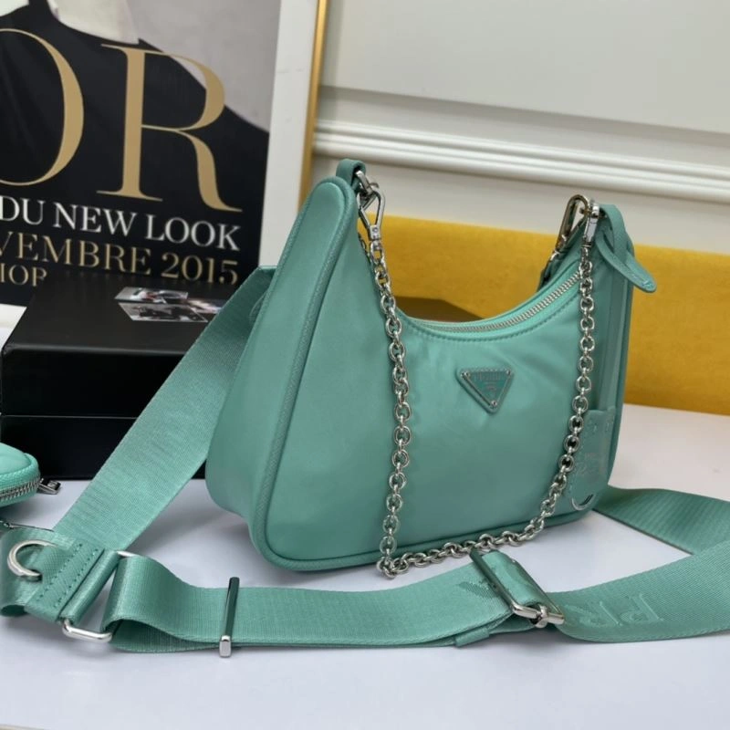 Accurate model Prada Hobo Bags