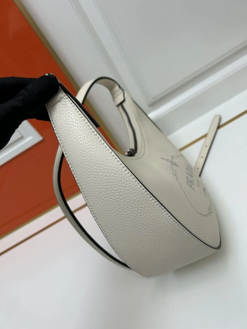 Accurate model Prada Hobo Bags