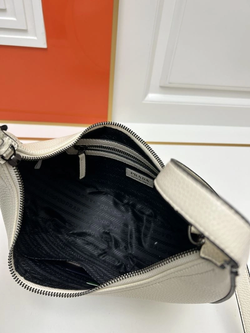 Accurate model Prada Hobo Bags