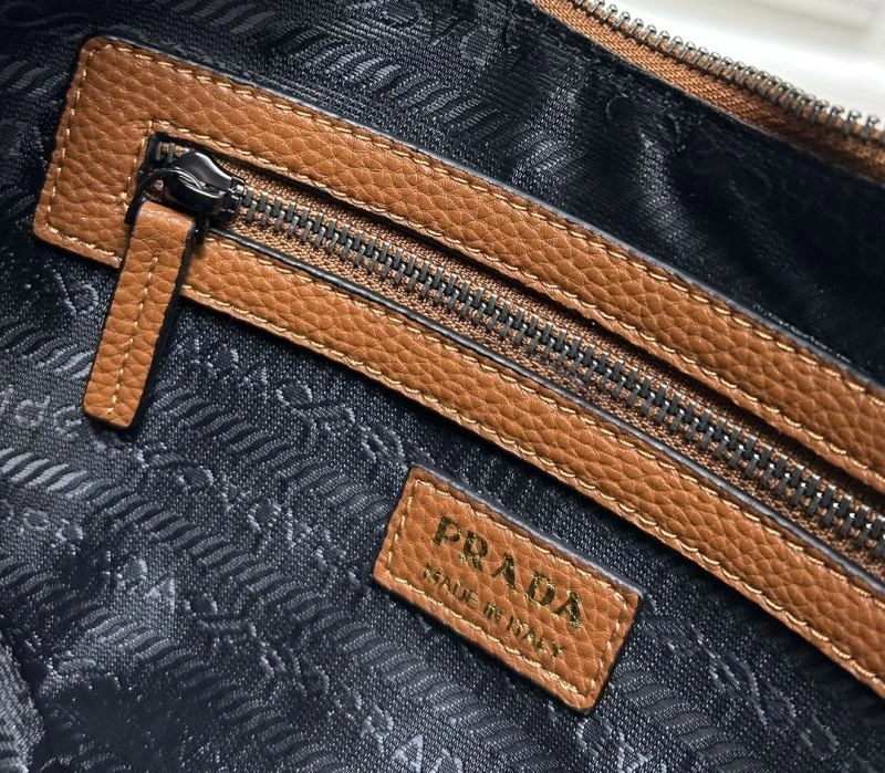 High accuracy Prada Hobo Bags