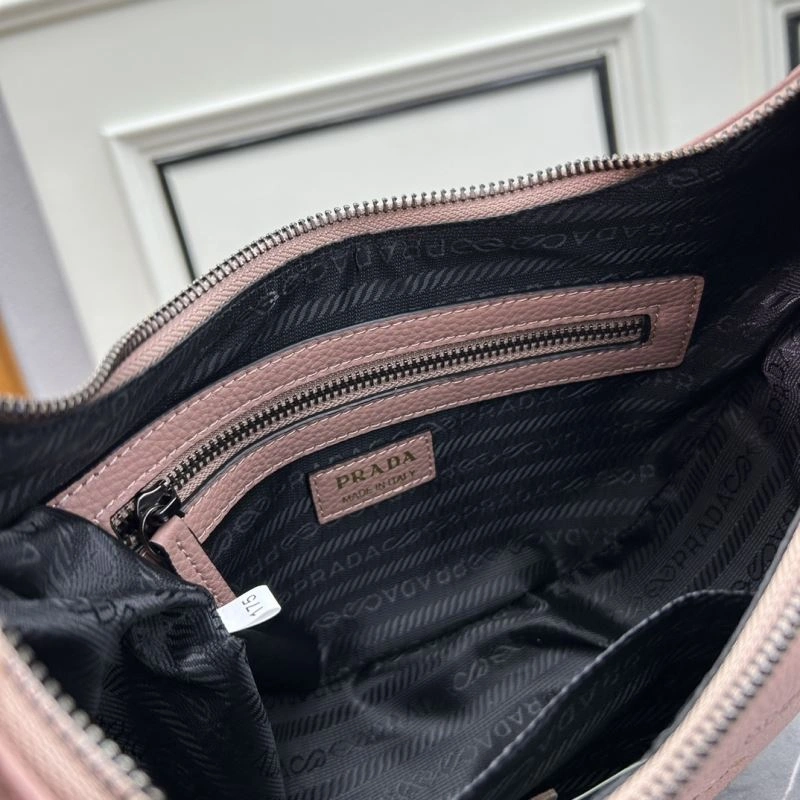 Accurate model Prada Hobo Bags
