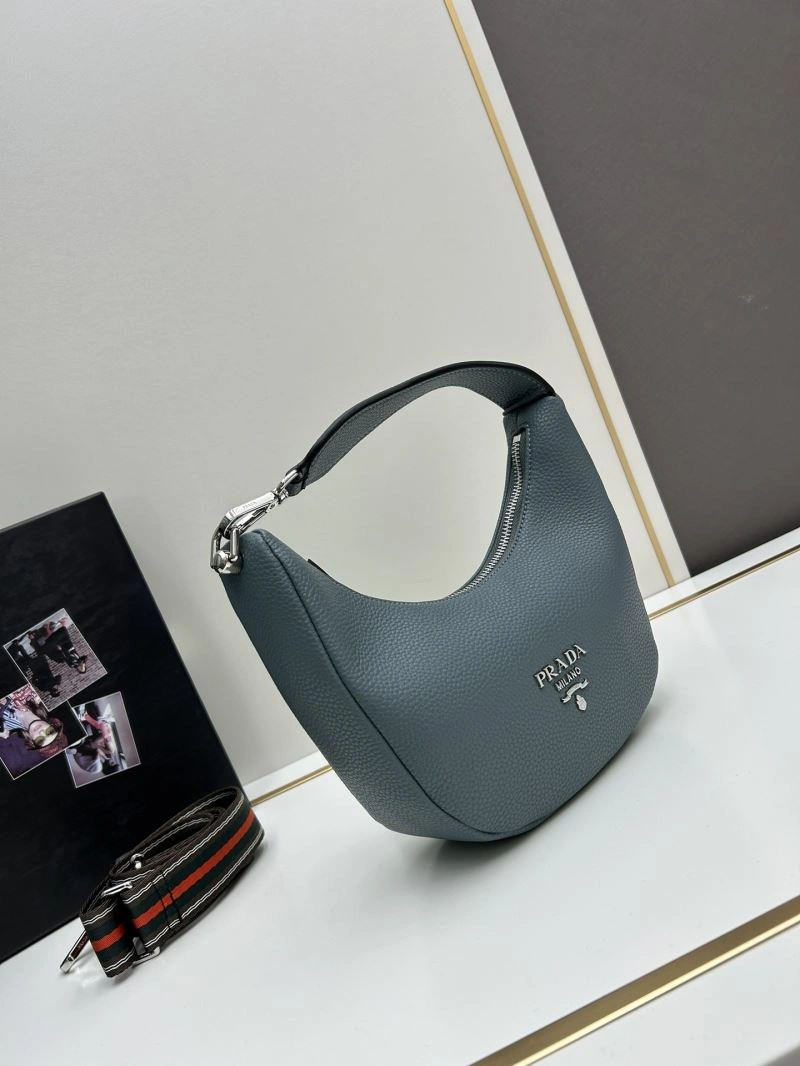 Accurate model Prada Hobo Bags