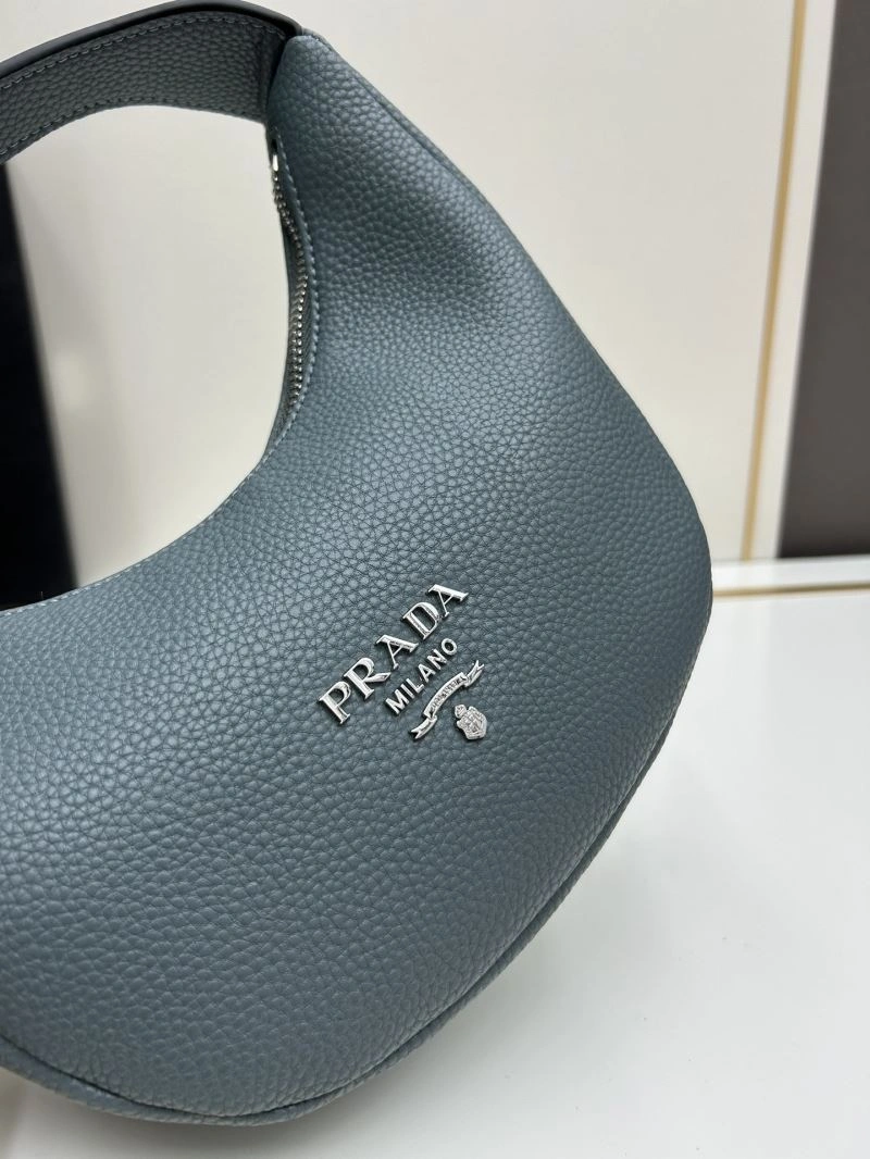 Accurate model Prada Hobo Bags