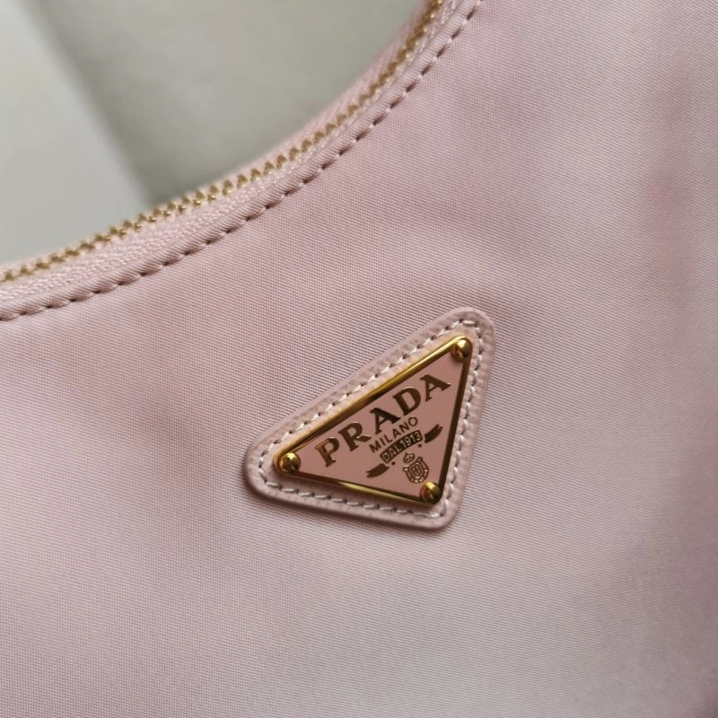 Accurate model Prada Hobo Bags