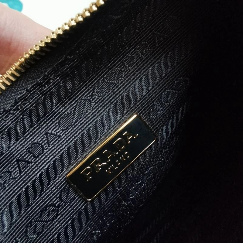 High accuracy Prada Hobo Bags