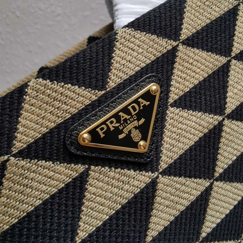 High accuracy Prada Hobo Bags