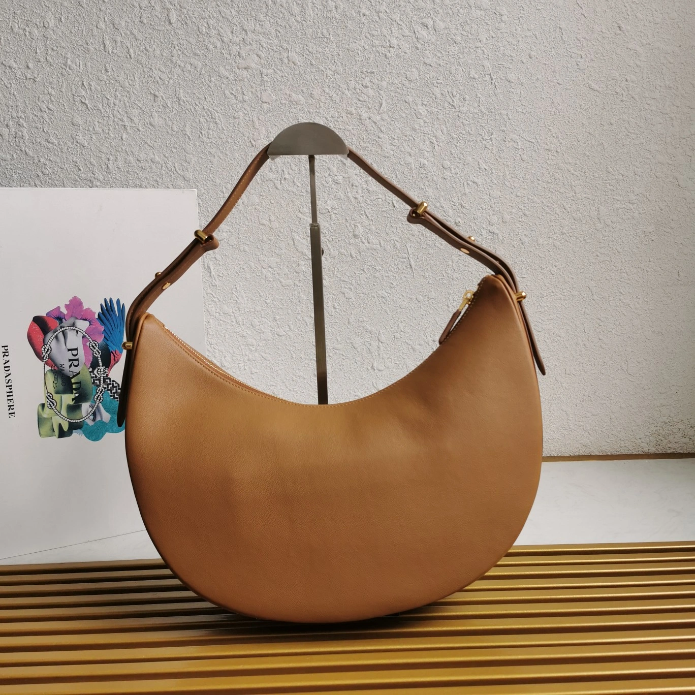Accurate model Prada Hobo Bags