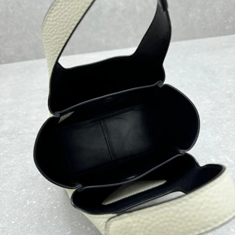 High fidelity Prada Hobo Bags