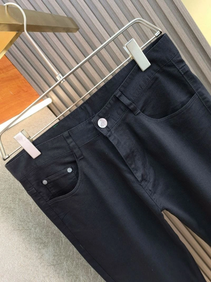 Low-cost Prada Jeans