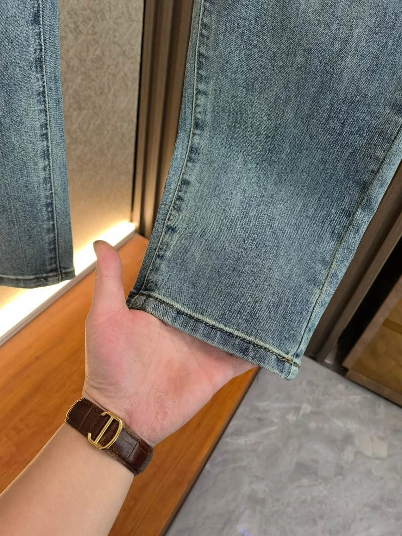 Low-cost Prada Jeans