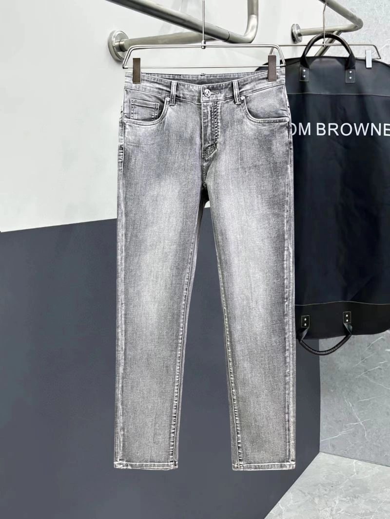 Low-cost Prada Jeans