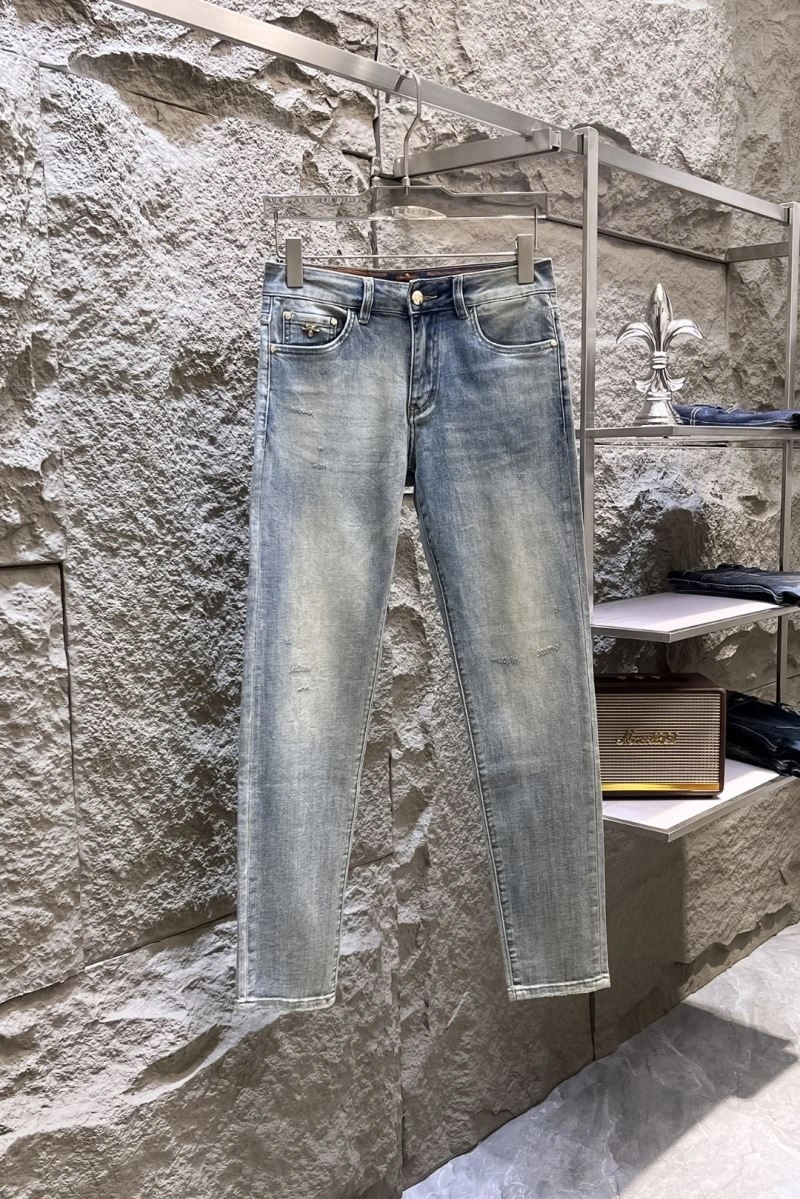 Low-cost Prada Jeans