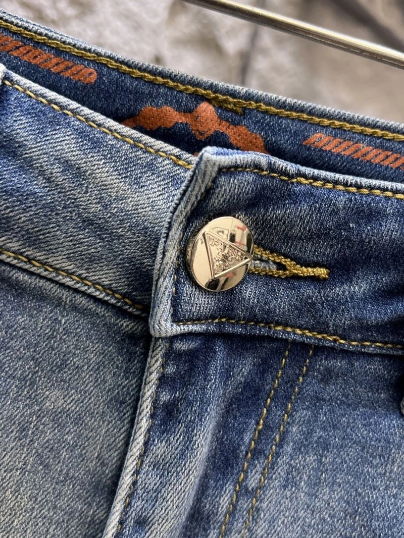 Low-cost Prada Jeans