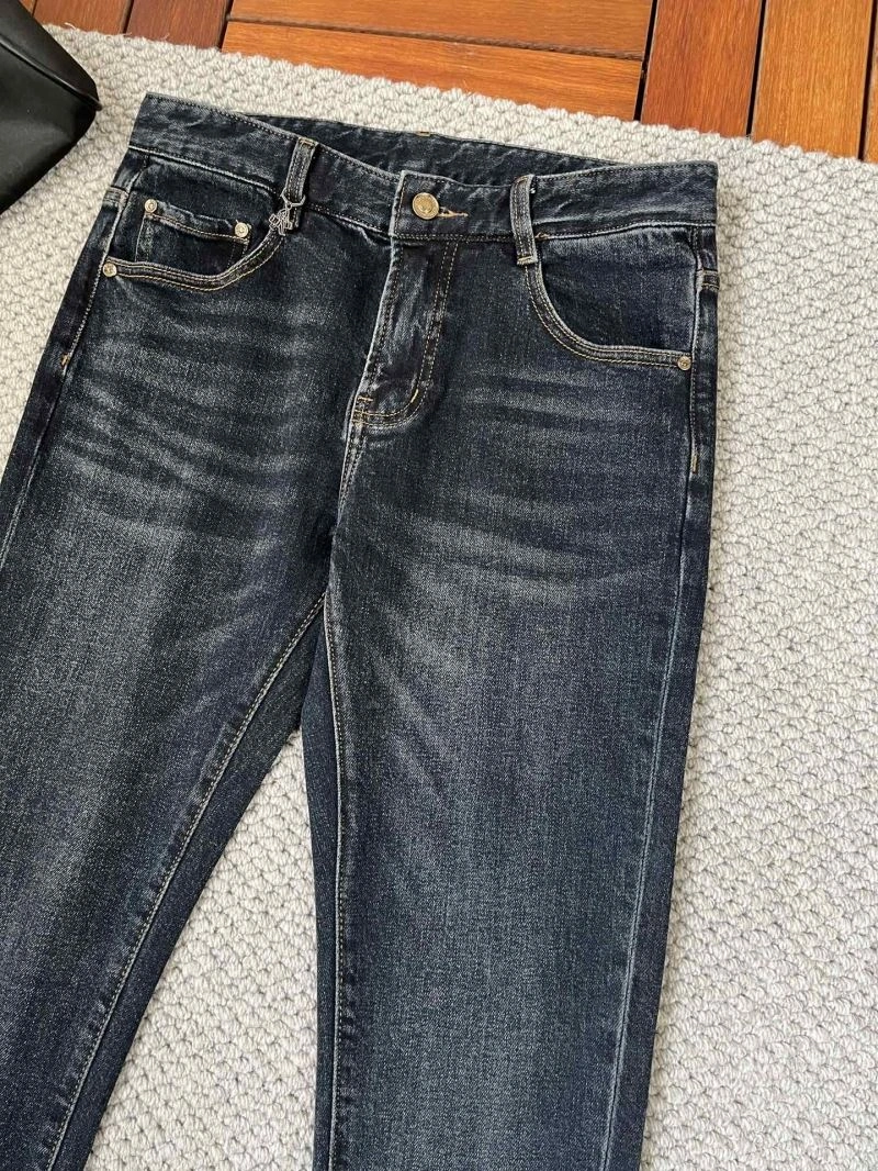 Low-cost Prada Jeans