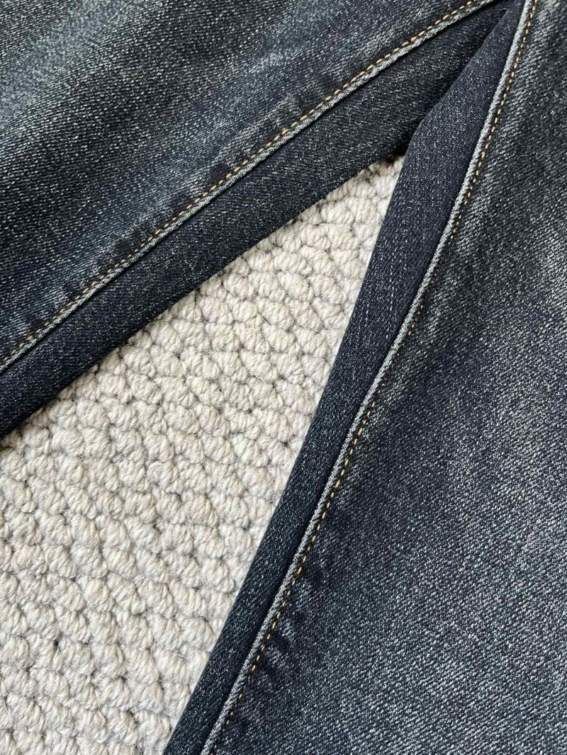 Low-cost Prada Jeans