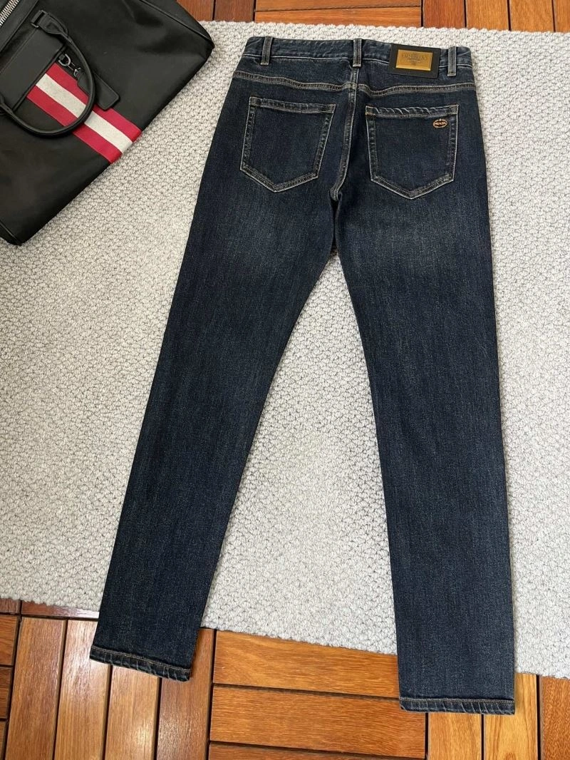 Low-cost Prada Jeans