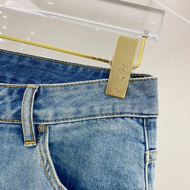 Low-cost Prada Jeans