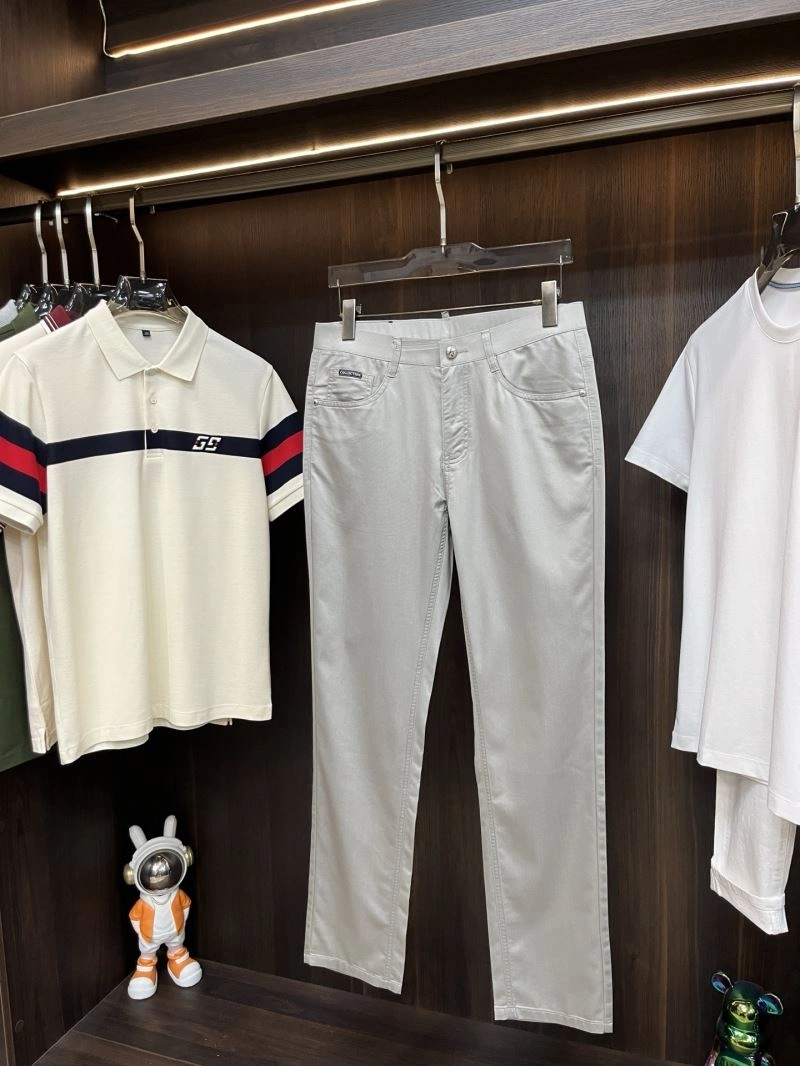 Low-cost Prada Jeans
