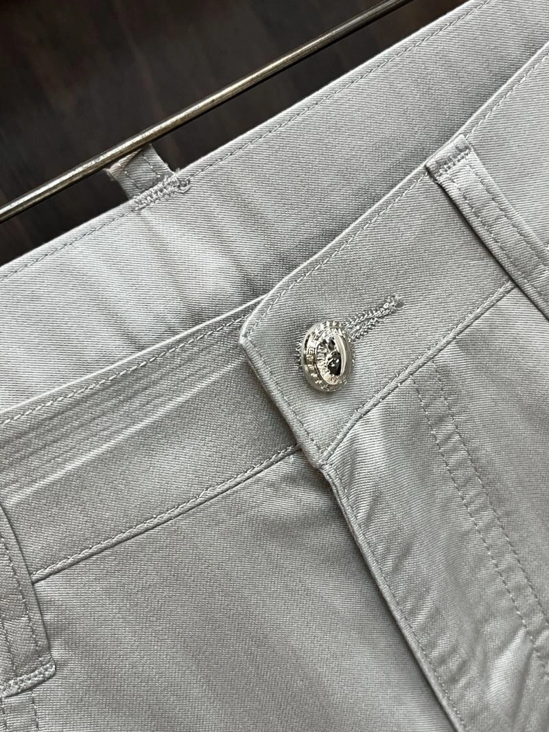 Low-cost Prada Jeans