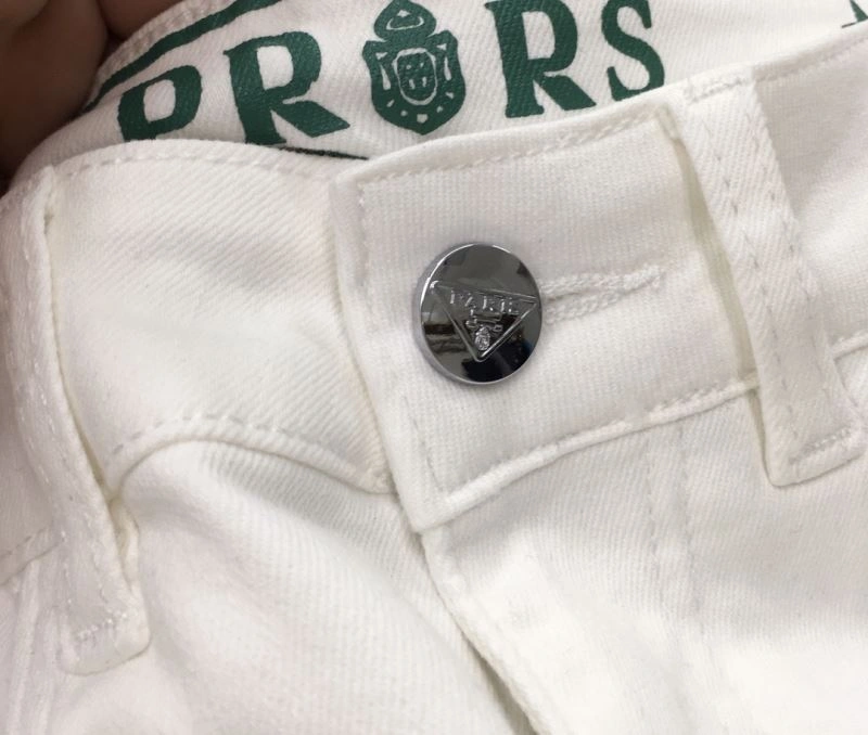 Low-cost Prada Jeans