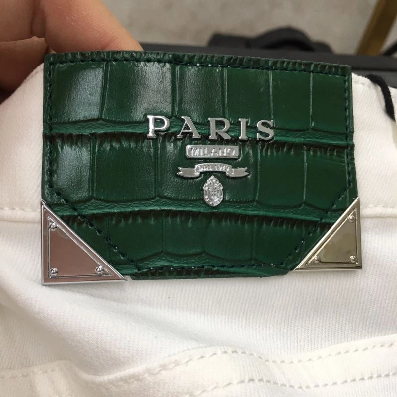 Low-cost Prada Jeans