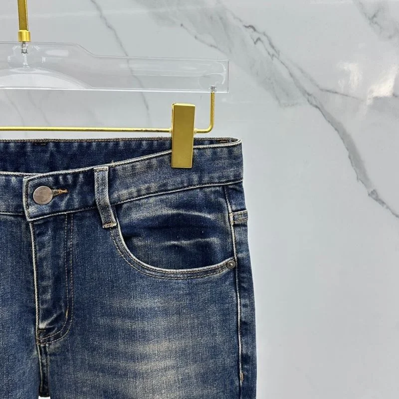 Low-cost Prada Jeans