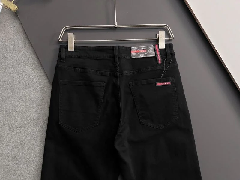 Top match Prada Jeans
