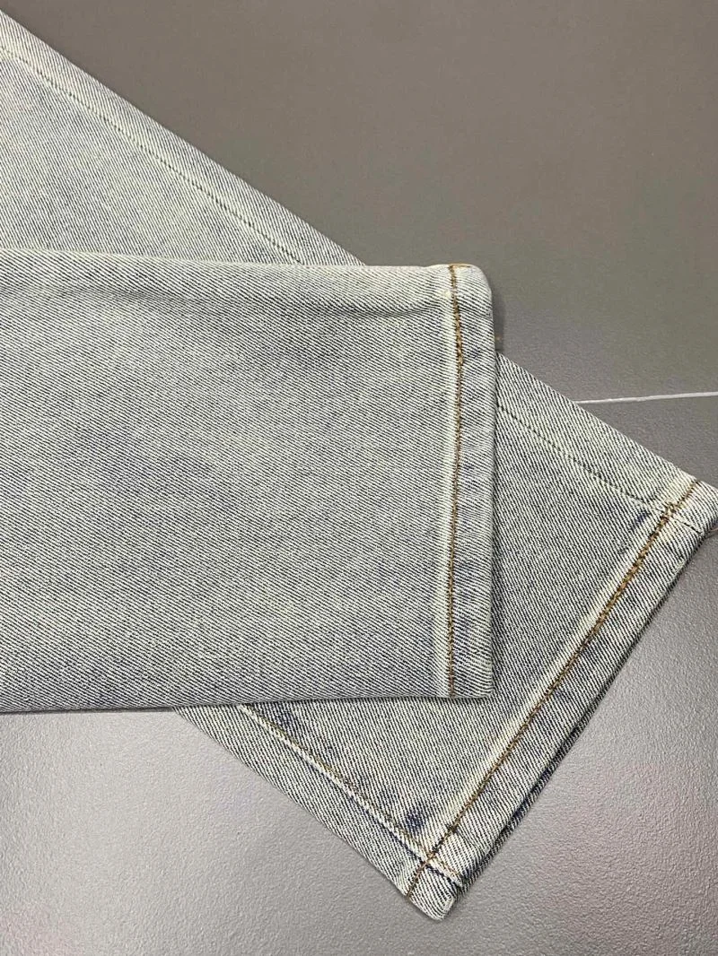 Low-cost Prada Jeans