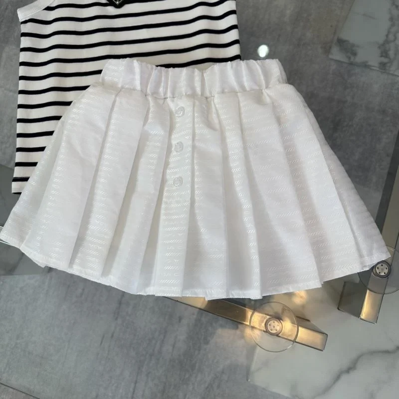 Indistinguishable Prada Kids