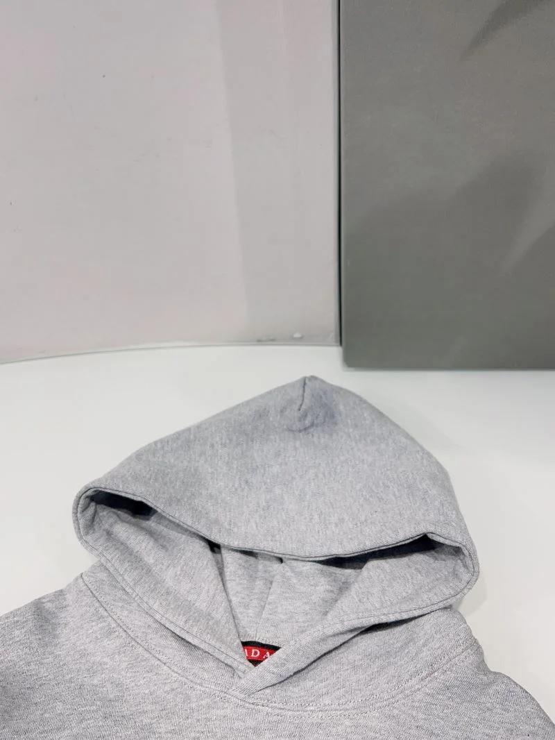 Low-cost Prada Kids