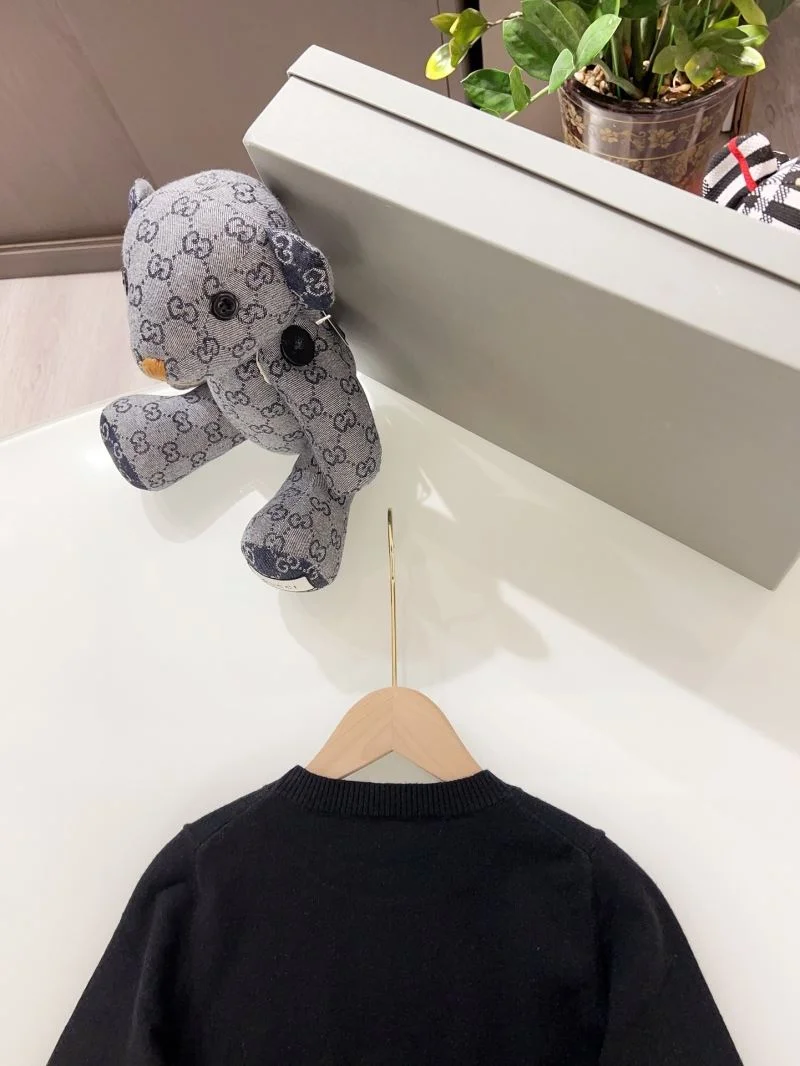 Low-cost Prada Kids