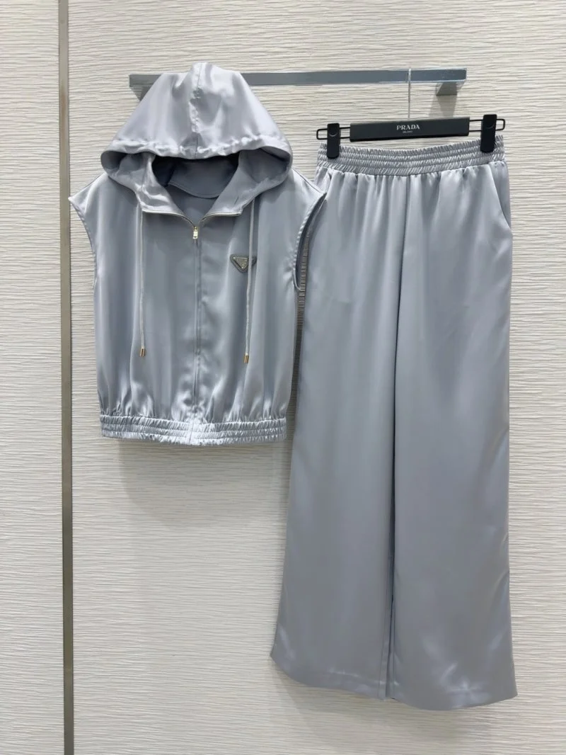 1:1 copy Prada Long Suits