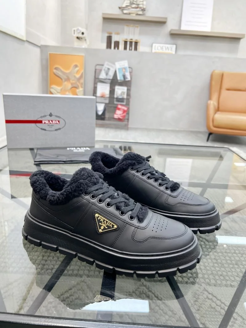 Top match Prada Low Shoes