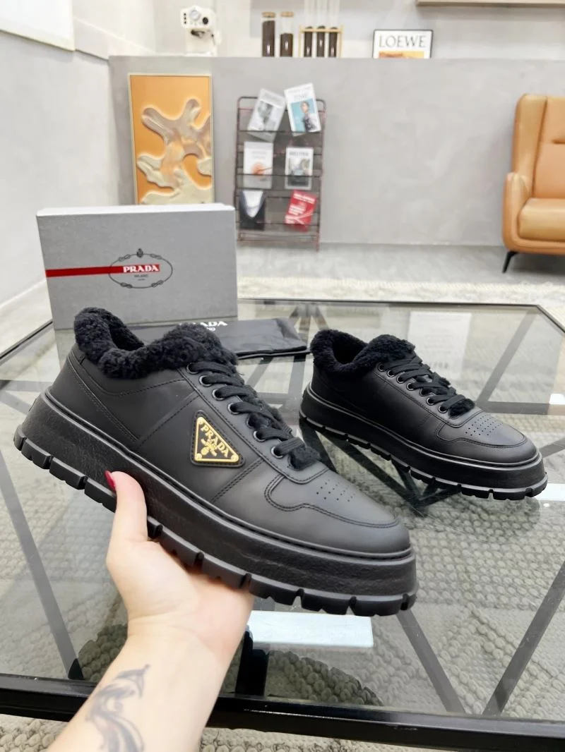 Top match Prada Low Shoes