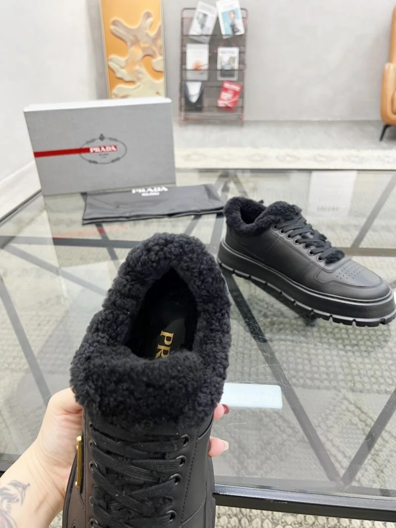 Top match Prada Low Shoes