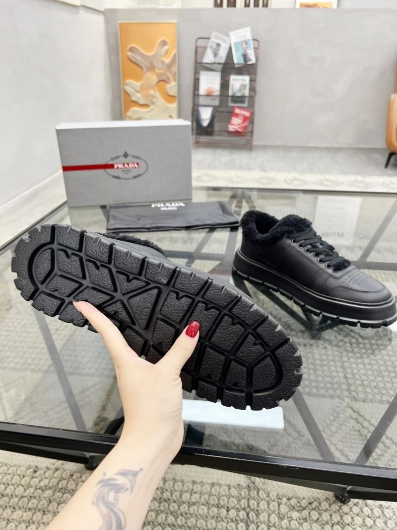 Top match Prada Low Shoes