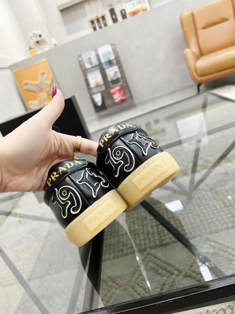 Cut-rate Prada Low Shoes