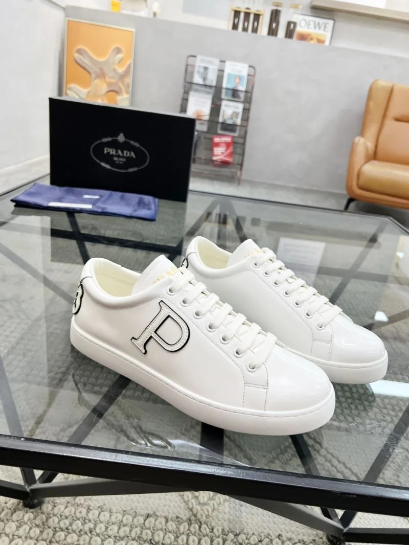 Exact replica Prada Low Shoes