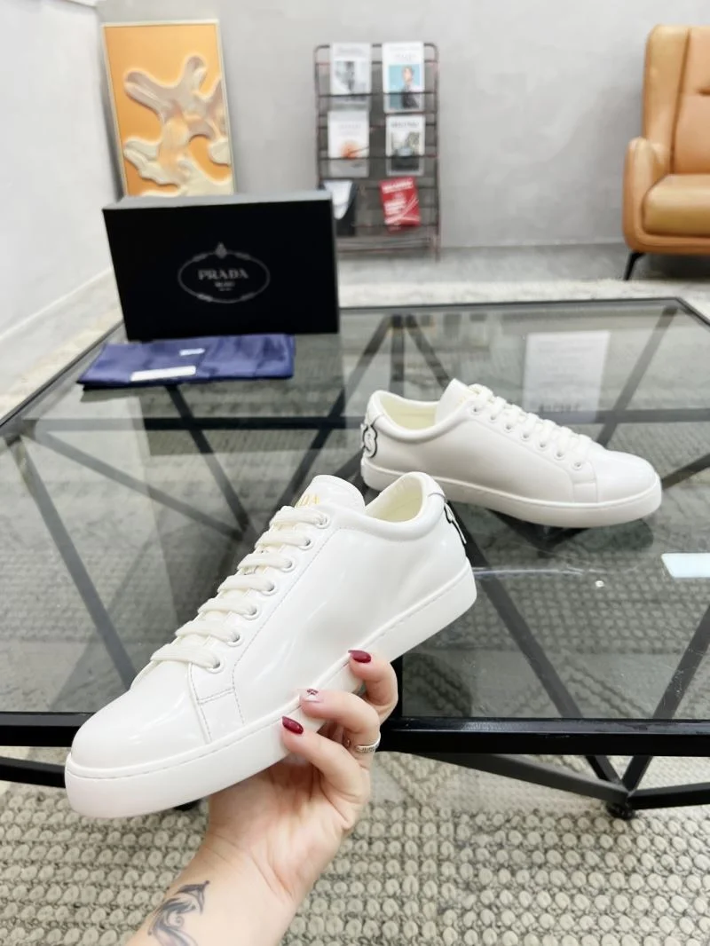 Exact replica Prada Low Shoes