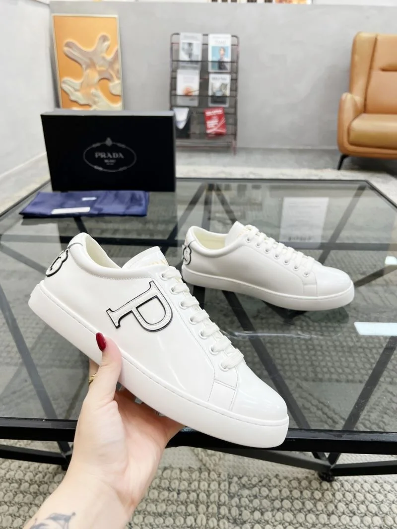 Exact replica Prada Low Shoes