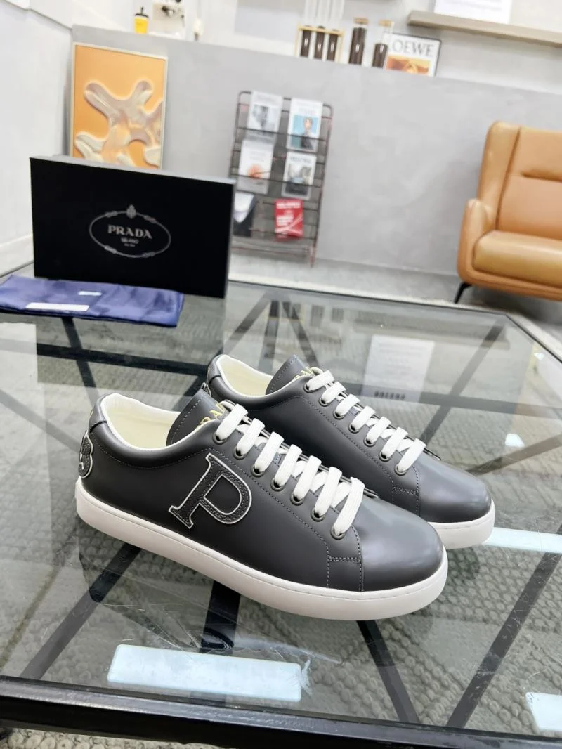Top match Prada Low Shoes