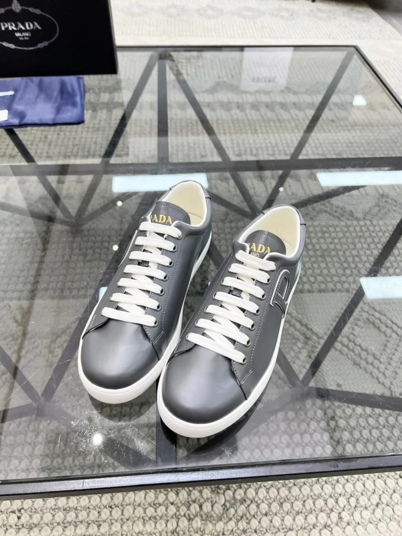 Top match Prada Low Shoes