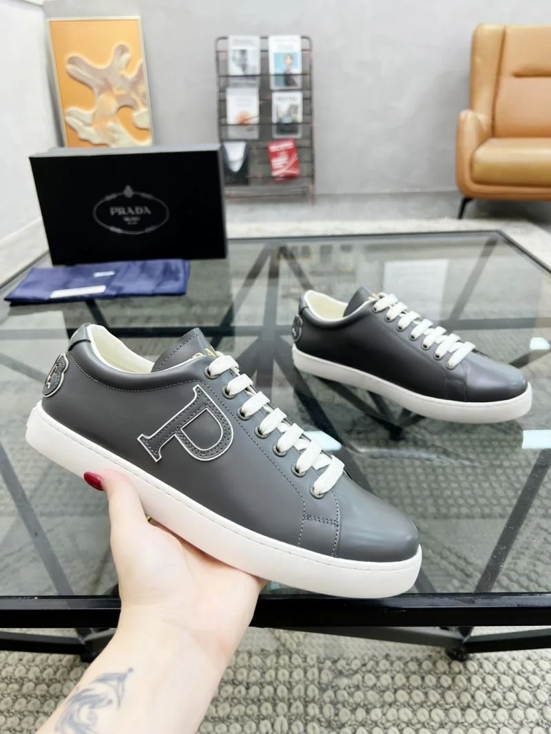 Top match Prada Low Shoes