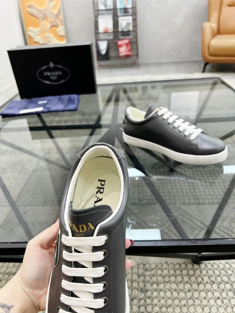 Top match Prada Low Shoes