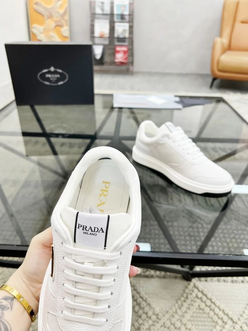 Top match Prada Low Shoes
