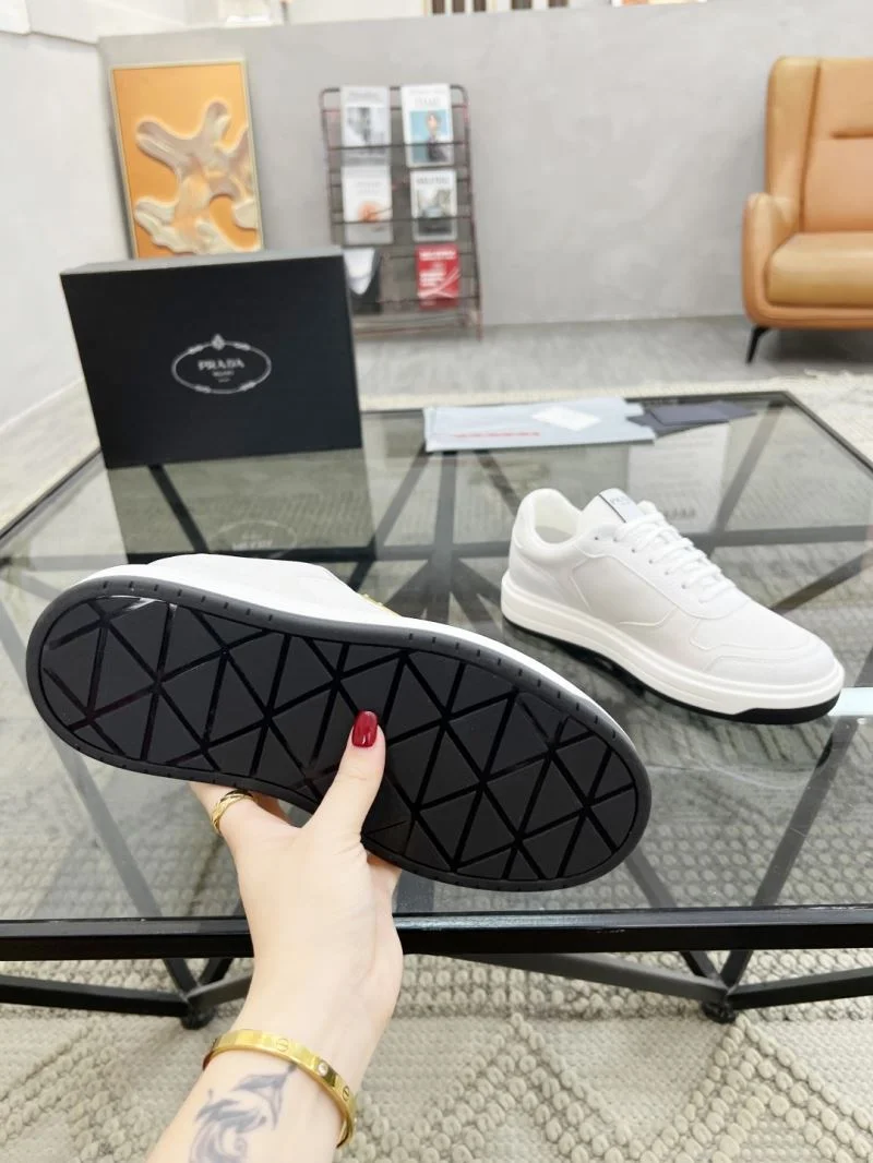 Top match Prada Low Shoes