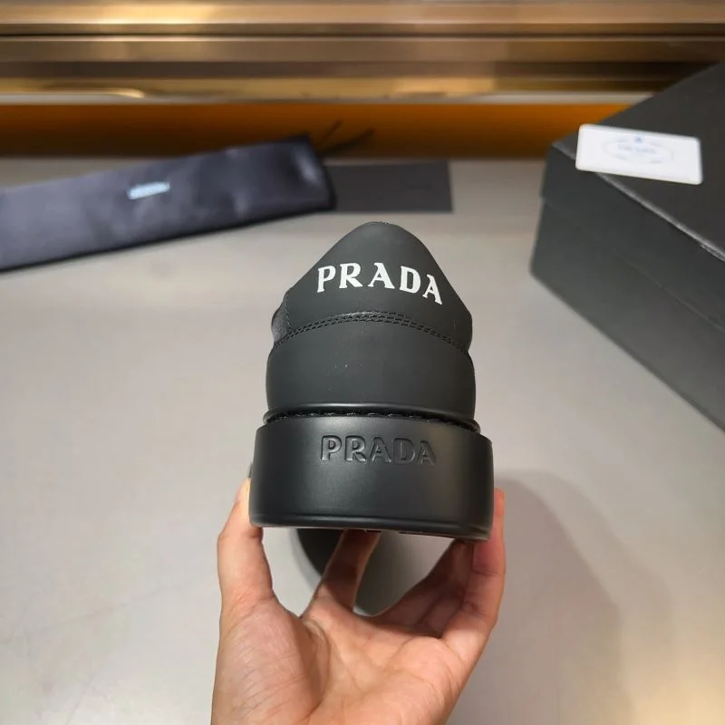 Top match Prada Low Shoes